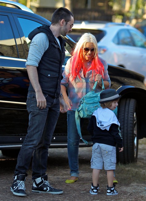 Christina Aguilera Takes Son Max To Mr. Bones Pumpkin Patch | Celeb Baby Laundry