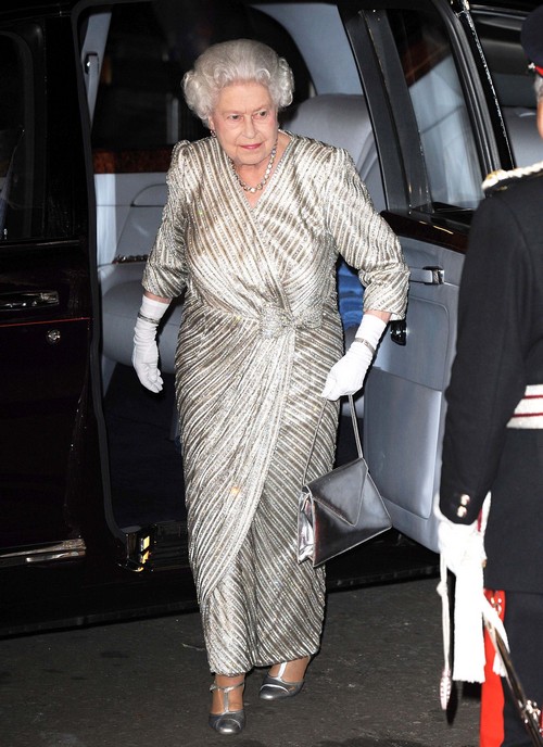 Queen Elizabeth Wants To Decorate Kate Middleton's Baby Nursery, Kate ...