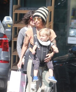 Linda Perry And Sara Gilbert Out And About With Baby Rhodes | Celeb ...