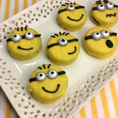 Make Your Own Minions Oreo Cookies | Celeb Baby Laundry