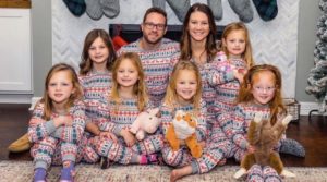 OutDaughtered Fans Think This Photo of The Busby Family Is Glossy Mag ...